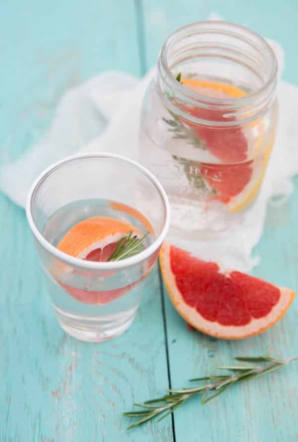 Eau aromatisée pamplemousse romarin - detox water